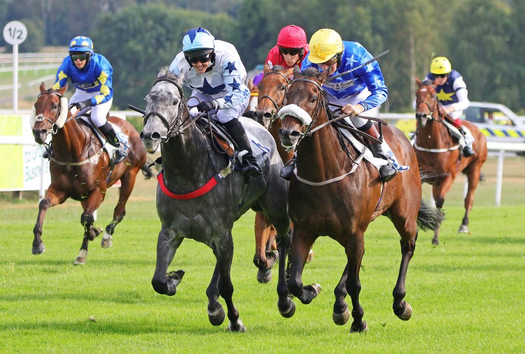 In form Ellie MacKenzie wins the Betfair at Leicester with Champagne ...